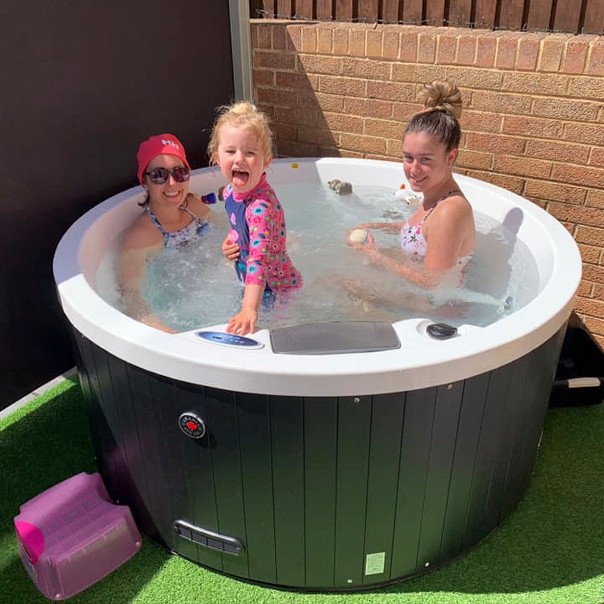 Plug & Play (13amp) – Canadian Spa UK